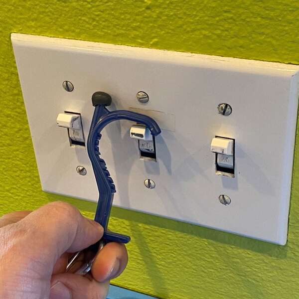 The Kooty Key Anti Germ Utility Tool | Deluxe